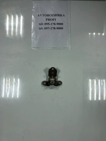 793102E000 Hyundai/Kia петля двери передней левой