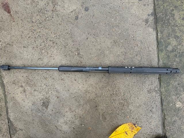 A2059800064 Mercedes амортизатор капота левый