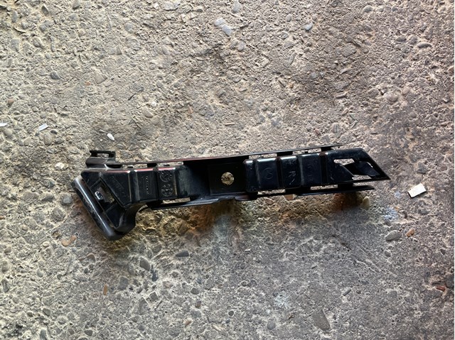 2138850465 Mercedes кронштейн заднего бампера оригинал