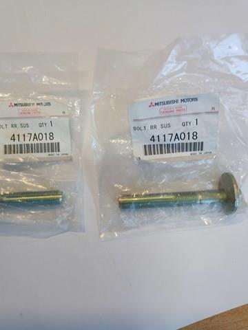 4117A018 Mitsubishi болт крепления заднего нижнего рычага, внутренний