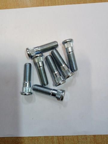 5175207000 Hyundai/Kia болт ступицы