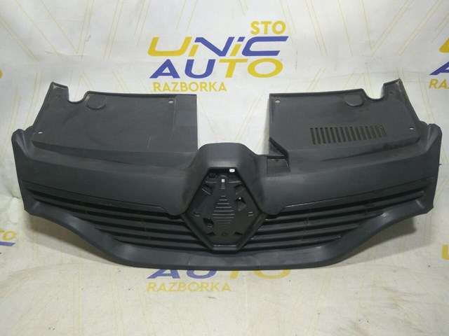 623105727R Renault (RVI) решетка радиатора