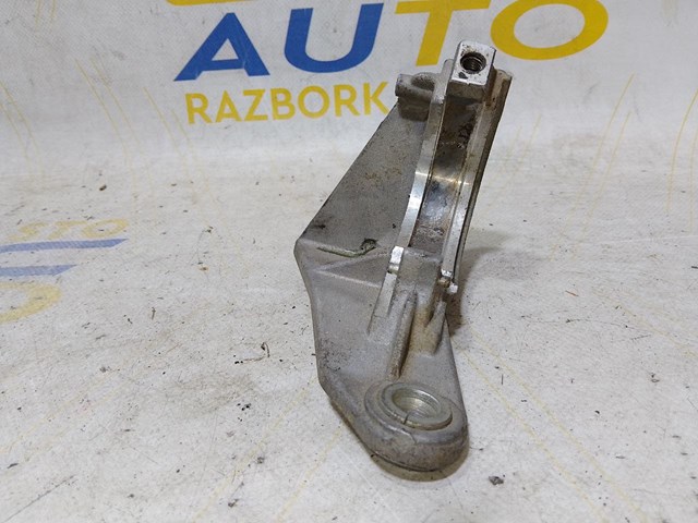 8200919080 Renault (RVI) Опора подвесного подшипника передней полуоси