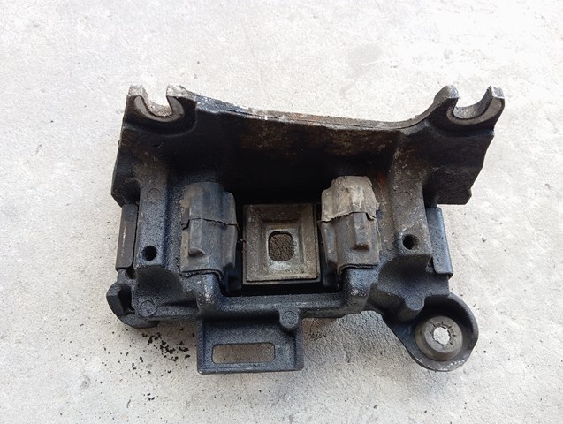 112200014R Renault (RVI) Подушка (опора) двигателя левая
