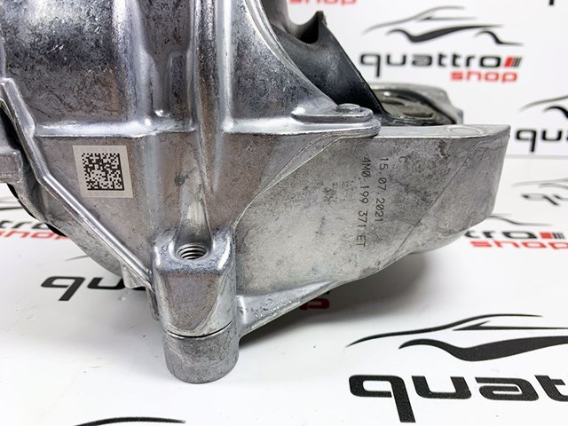 4M0199371ET VAG Подушка (опора) двигателя левая