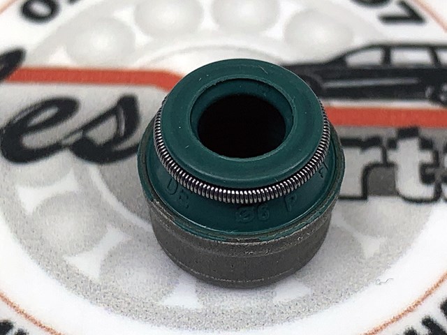 0000534658 Mercedes сальник клапана (маслосъемный, впуск/выпуск)