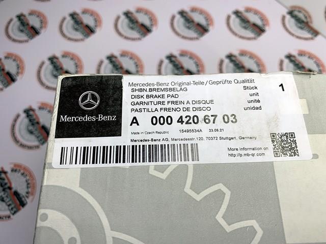 A0004206703 Mercedes колодки тормозные передние дисковые