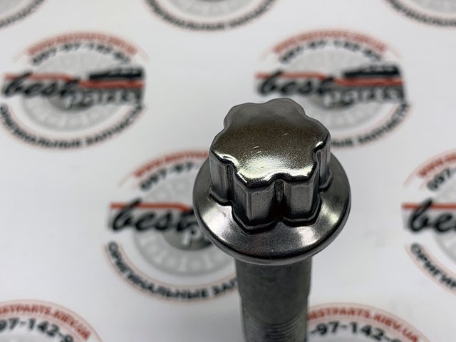 Колесный болт на Mercedes ML/GLE (C292)