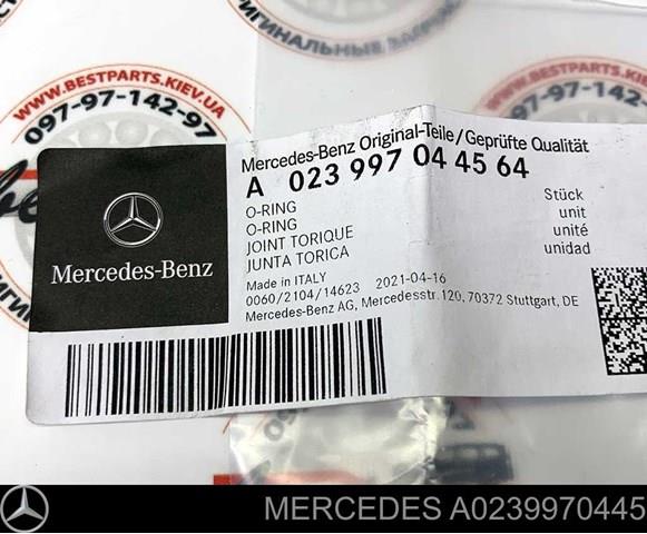 A0239970445 Mercedes прокладка радиатора масляного