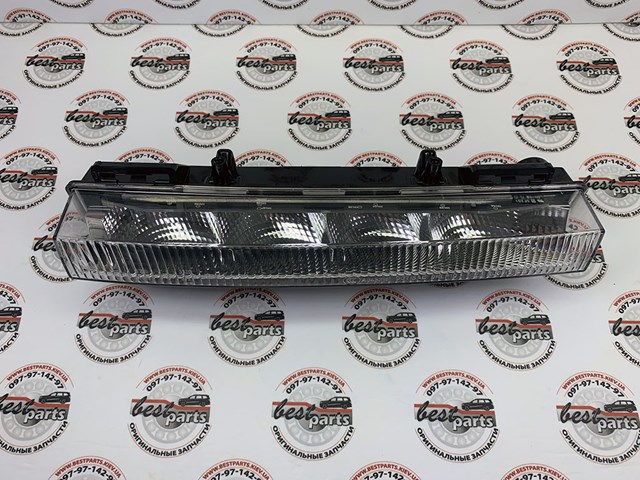 A0999068201 Mercedes фонарь дневного света правый
