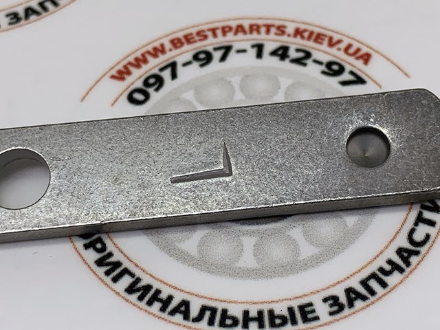 Цена на тяга датчика уровня положения кузова, задняя правая на Mercedes