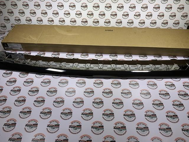 A1668840190 Mercedes вставка облицювання