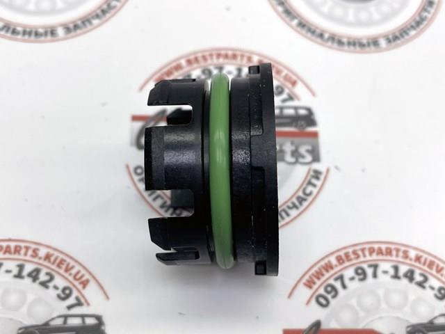 LR073789 Land Rover заглушка двигуна