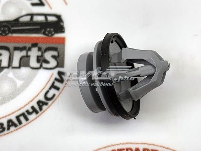 LR112137 Land Rover фиксатор (клипса range rover / land rover)