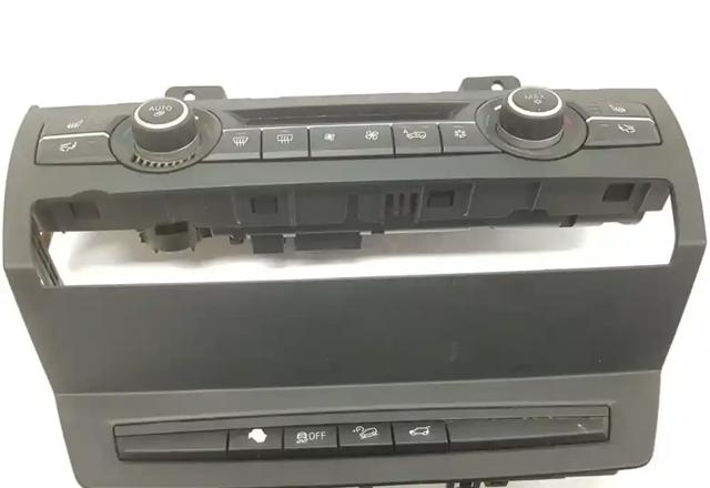 61319208218 BMW блок переключателей в центр.консоли