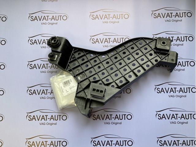 8U0941454 VAG Кронштейн (адаптер) крепления фары передней правой