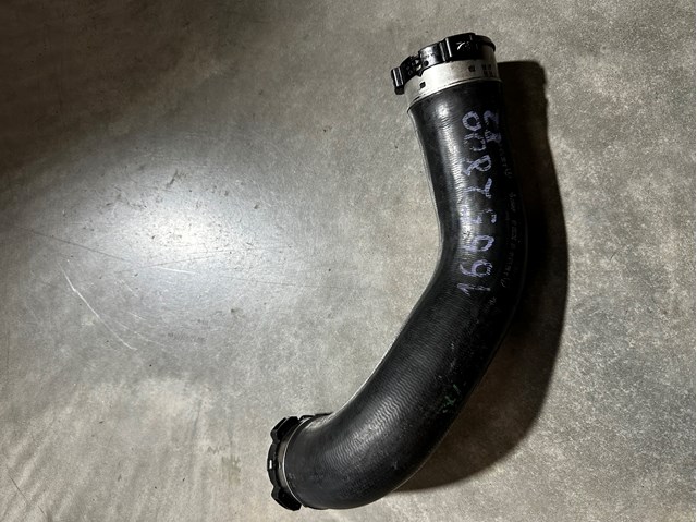 A1665280082 Mercedes шланг (патрубок интеркуллера левый)