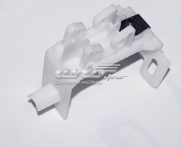 FT4Z13A004A Ford кронштейн (адаптер крепления фары передней)