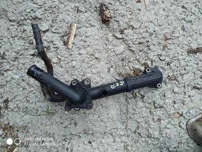 2560002802 Hyundai/Kia патрубок охл.центр.вдоль двиг.в сборе-корпус