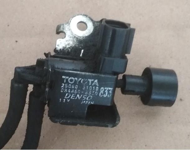 2586051010 Toyota клапан вакуумный новый 100% оригинал