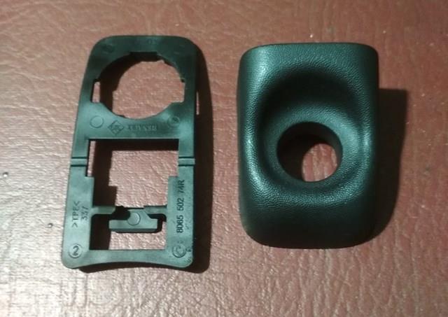 8200766697 Renault (RVI) накладка личинки замка двери