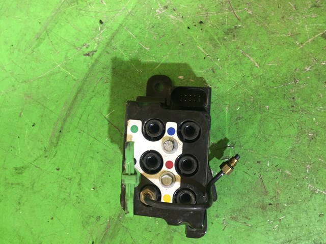 3D0616013B VAG блок клапанов регулируемой подвески