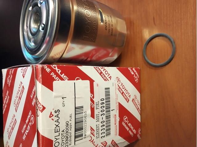 2339030090 Toyota фильтр топливный