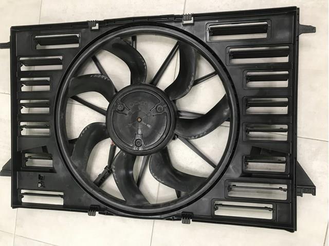 8W0121207B VAG диффузор радиатора охлаждения