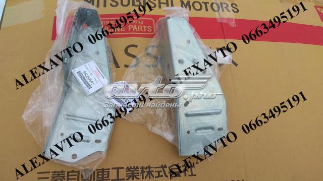 6400D582 Mitsubishi усилитель боковой переднего бампера,прав