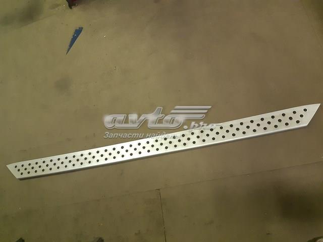 51777227533 BMW накладка подножки (Левая)
