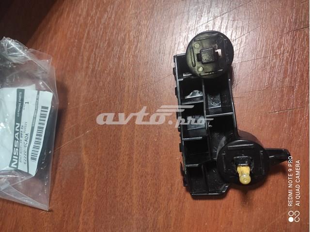 622206CA0A Nissan крепление переднего бампера правое 2019-20