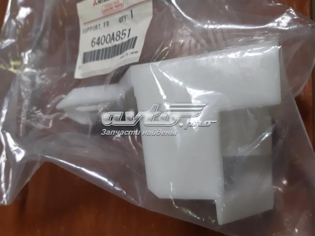 6400A851 Mitsubishi кронштейн бампера переднего левый