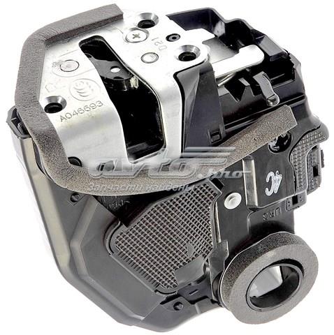 6905006100 Toyota замок задней двери правой