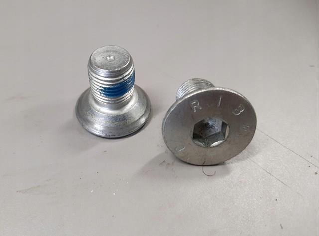 A1269900312 Mercedes болт металев.