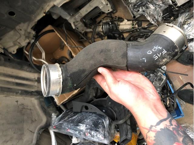 11617823237 BMW шланг (патрубок интеркуллера левый)