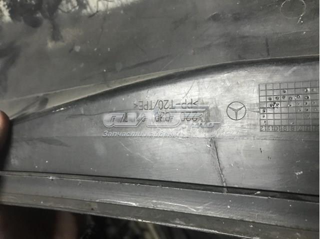 2208300128 Mercedes накладка на механизм дворников