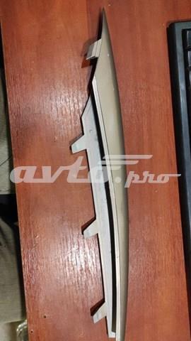 51117168923 BMW молдинг решетки бампера переднего левый