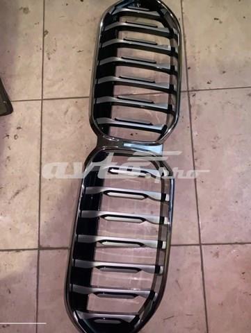51138096590 BMW решетка радиатора