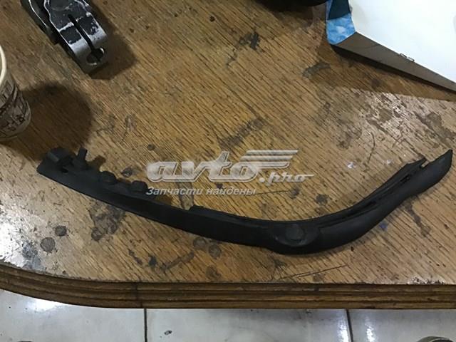 51767185552 BMW уплотнитель крыла