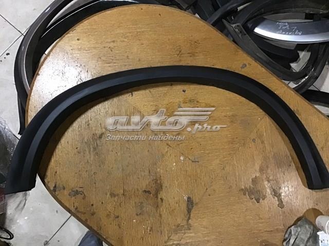 Молдинг задней арки крыла, правый на BMW X5 (E70)