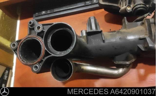 Патрубок воздушный, дроссельной заслонки на Mercedes C (W203)