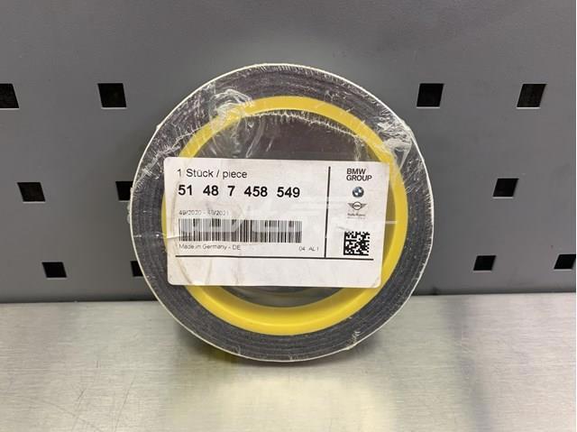 51487458549 BMW звукоизоляция обтекателя лобового стекла