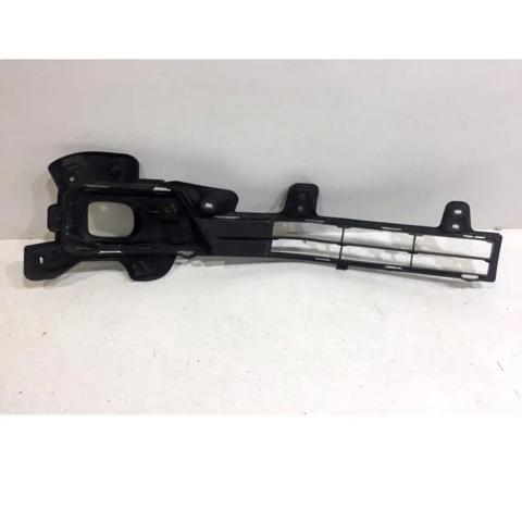 5310460010 Toyota решетка бампера переднего левая