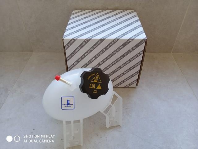 68289857AA Chrysler бачок