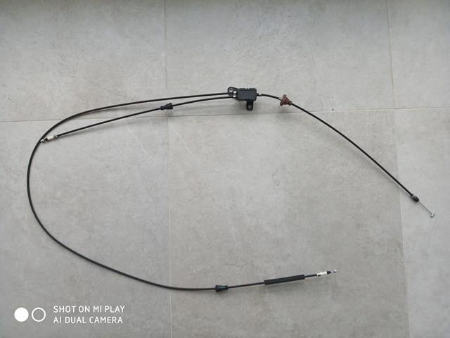 68440141AA Chrysler трос открывания замка капота jeep renegade 15-