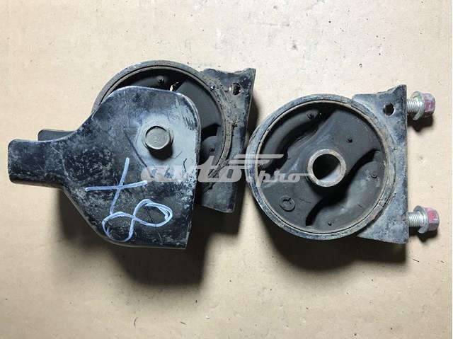 MN184355 Mitsubishi подушка (опора двигателя передняя)