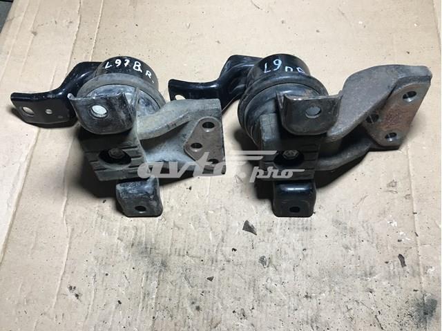 MR403666 Mitsubishi подушка (опора двигателя правая)