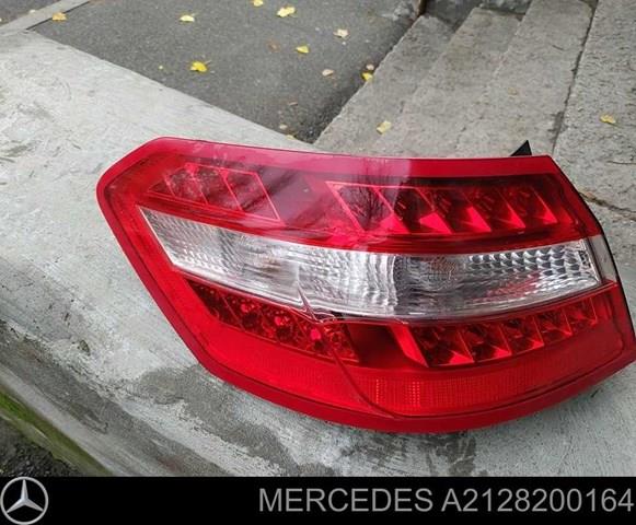 Стоп задний на Mercedes E (W212)