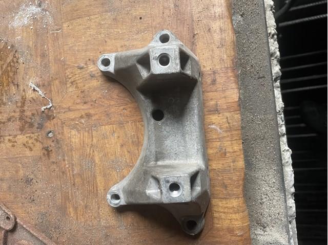 A2112420340 Mercedes Кронштейн подушки КПП