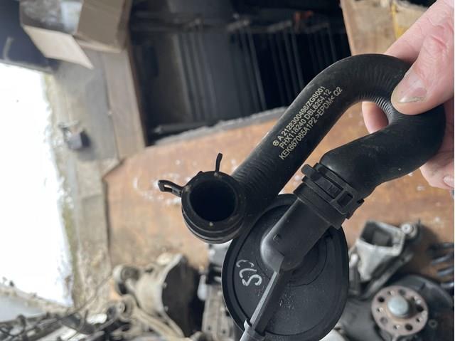 A2128300496 Mercedes патрубок с-ми охолодження